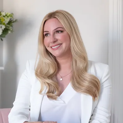 Who is?Dr Jessica Halliley - The Tweakments Guide